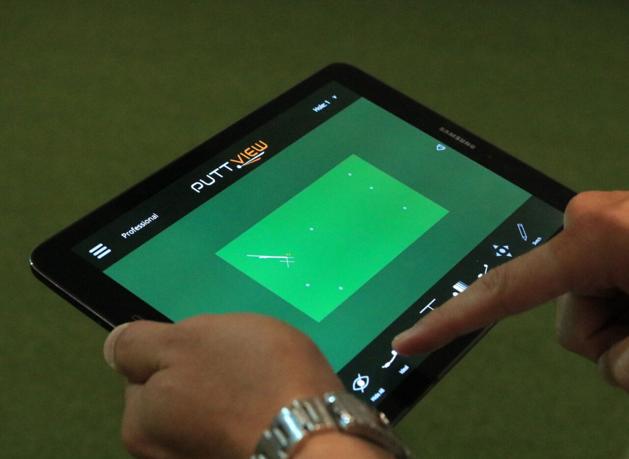 Putt View パットビュー | 北谷インドアゴルフスタジオ｜沖縄北谷のシミュレーションゴルフ・インドアゴルフ場